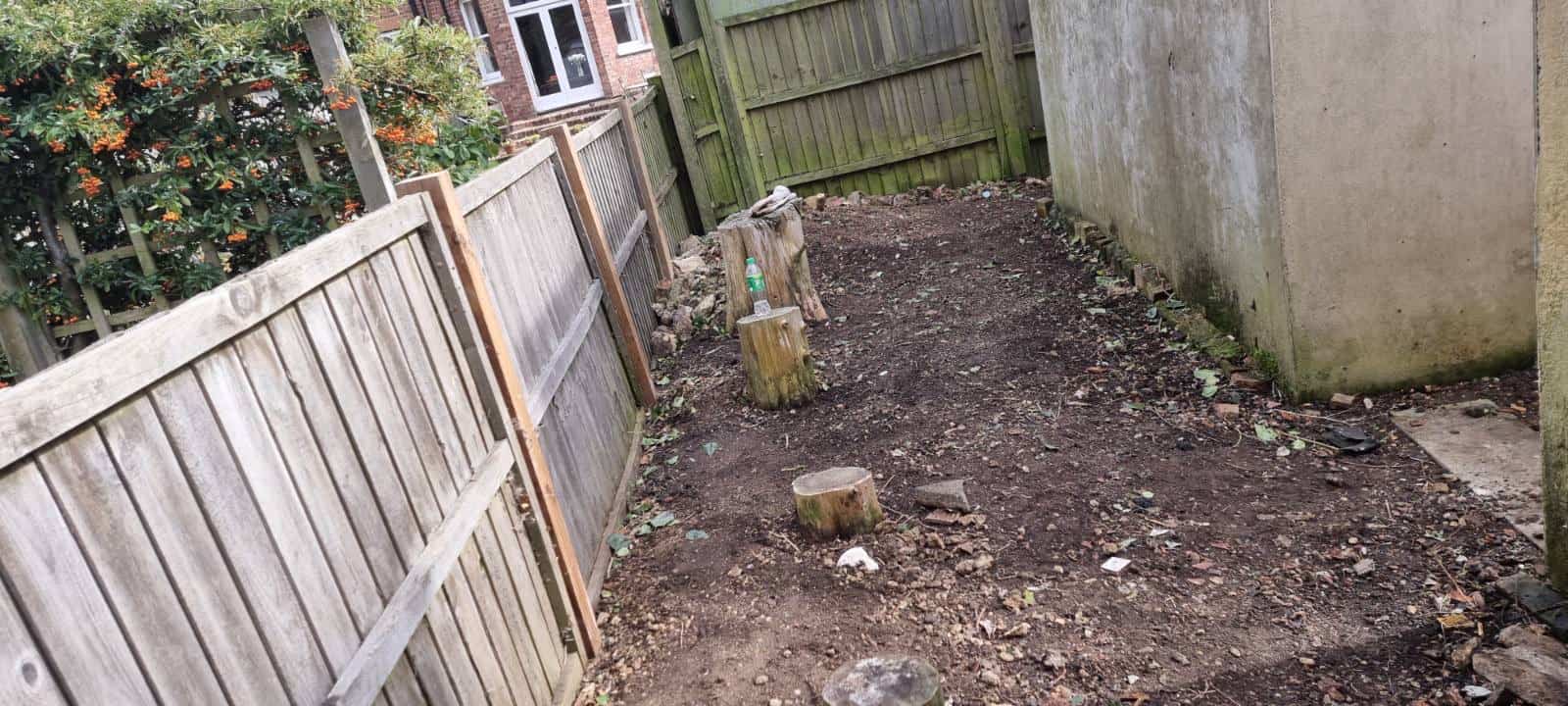 Bark Mulch Laying Gallery - City Gardeners North London: Garden ...
