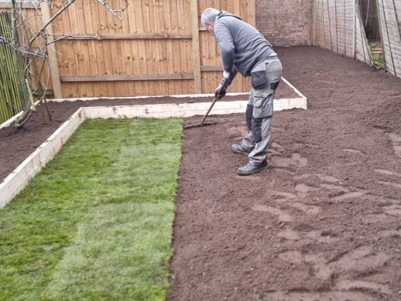 Turfing Services in North London | Real and Artificial Lawn Laying